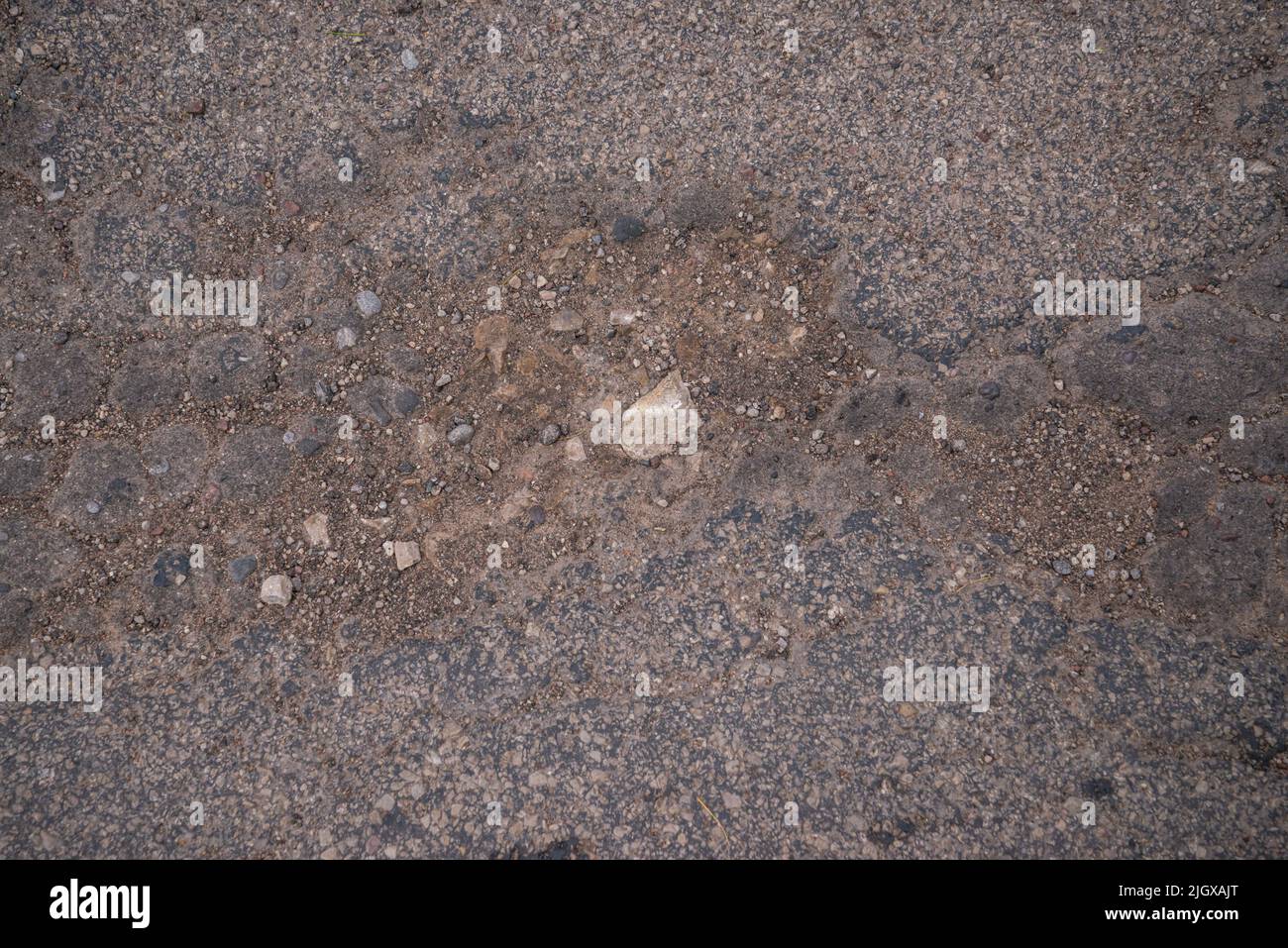 Zerkleinerter alter asphalt -Fotos und -Bildmaterial in hoher Auflösung ...