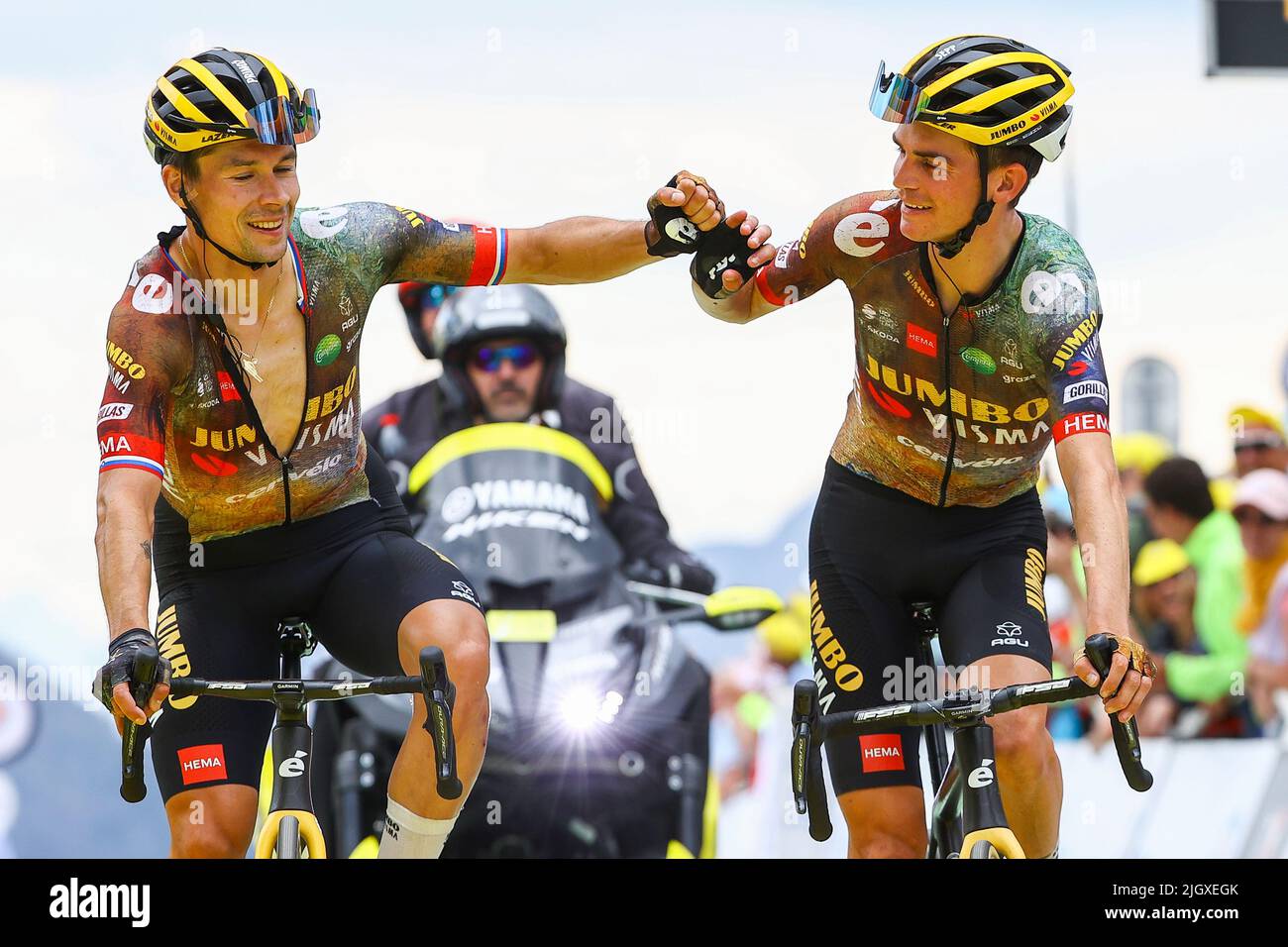 Der Slowene Primoz Roglic von Jumbo-Visma und der US-Amerikaner Sepp ...