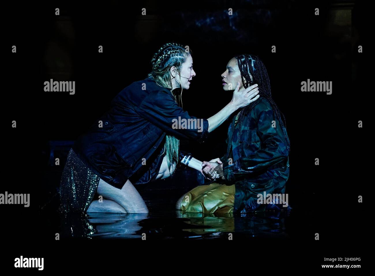 Gina haller -Fotos und -Bildmaterial in hoher Auflösung – Alamy