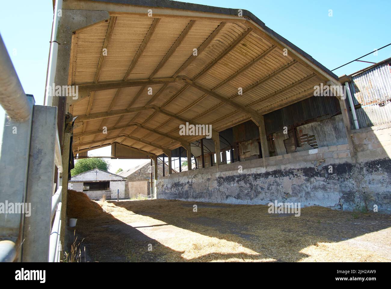Leere scheune -Fotos und -Bildmaterial in hoher Auflösung - Seite 2 - Alamy