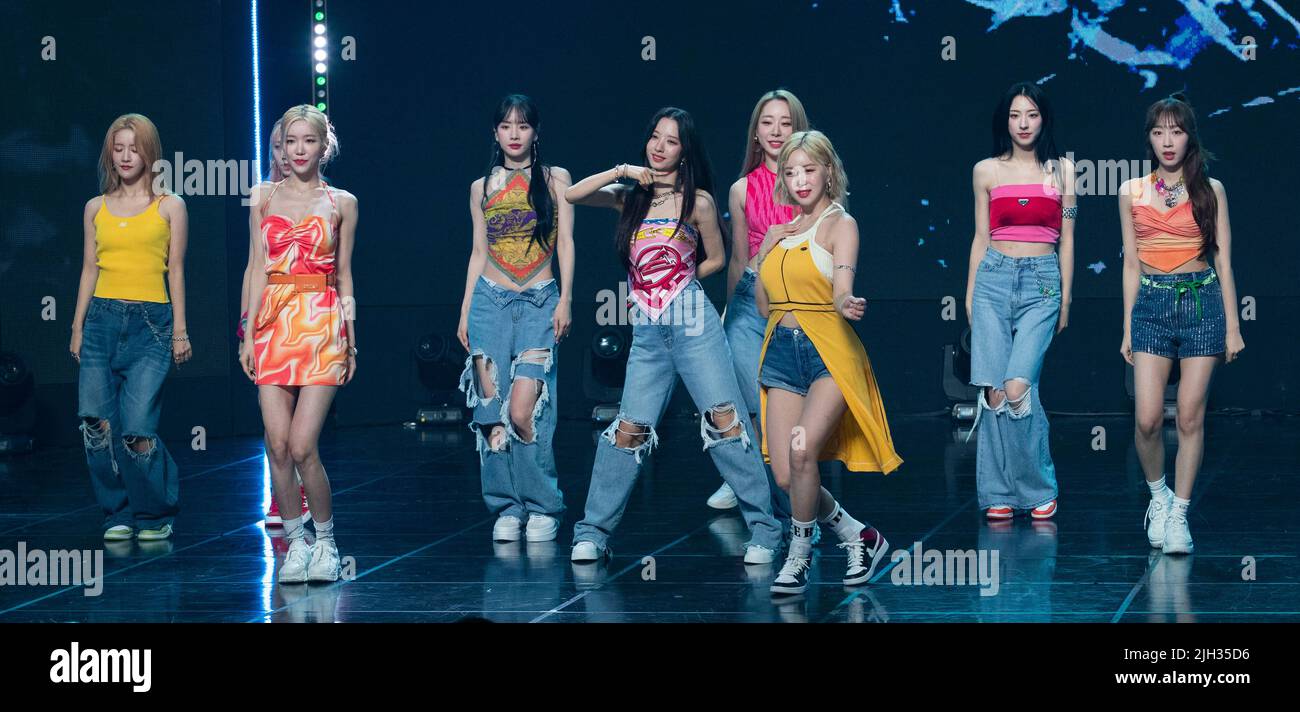13. Juli 2022 - Goyang, Südkorea : die K-Pop-Mädchengruppe WJSN tritt ...