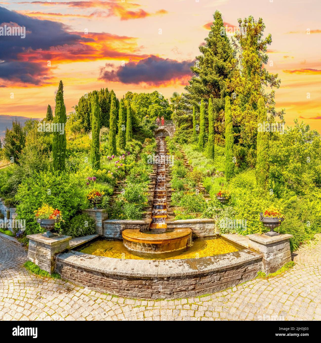 Mainau island schwanenbrunnen -Fotos und -Bildmaterial in hoher ...