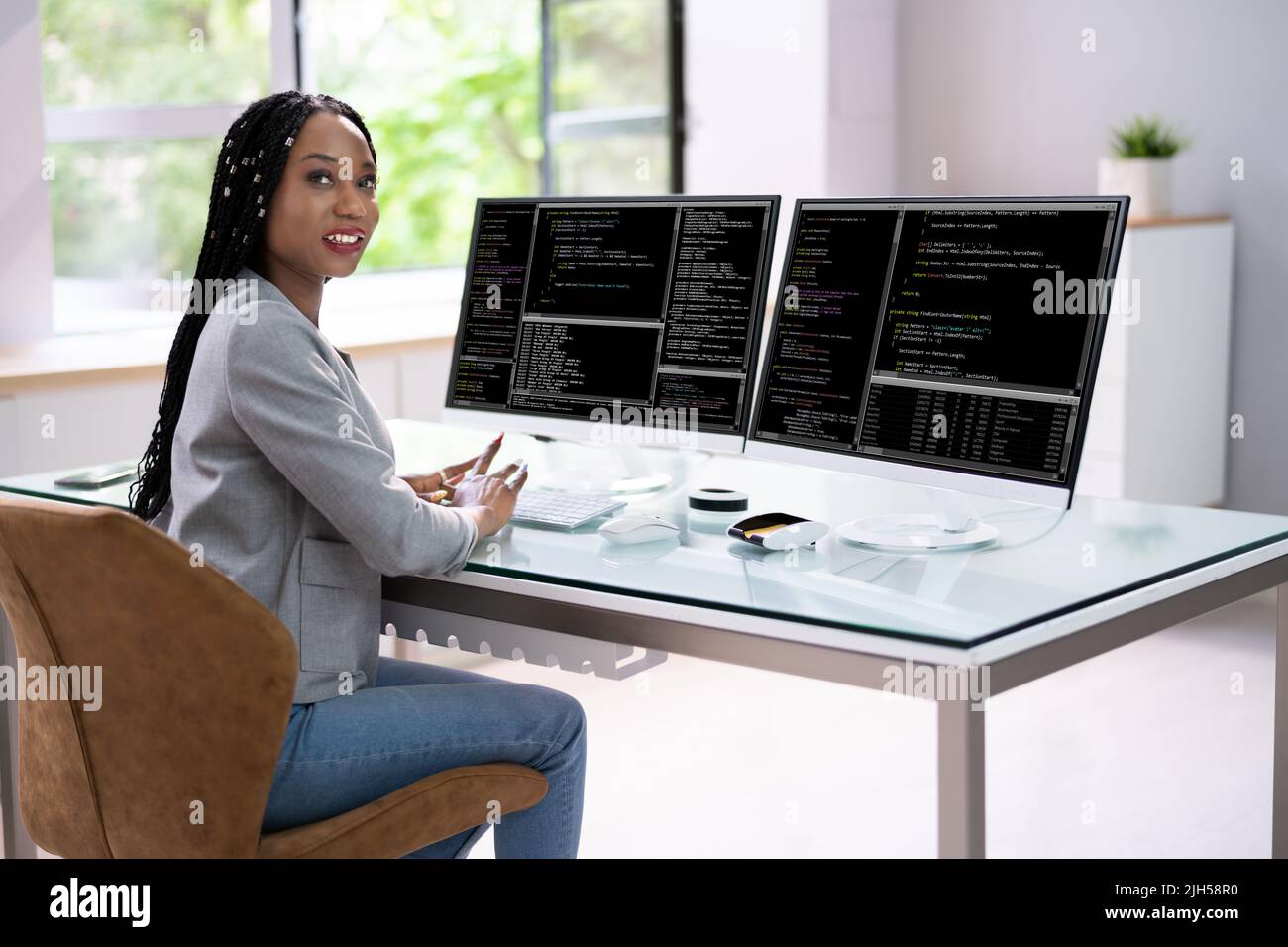 Code programmer -Fotos und -Bildmaterial in hoher Auflösung – Alamy