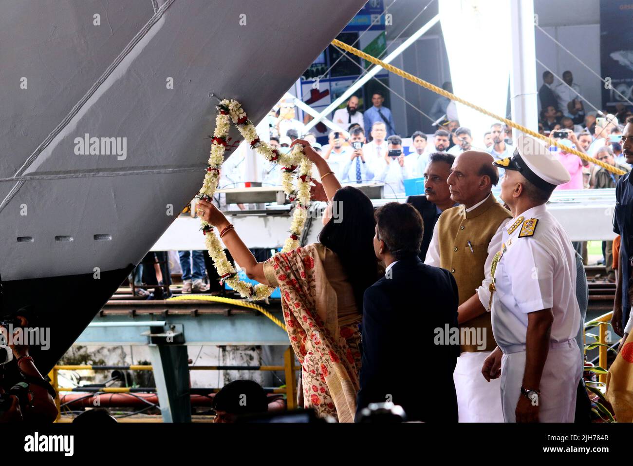 Der Verteidigungsminister der Union, Rajnath Singh, startet die Advance ...