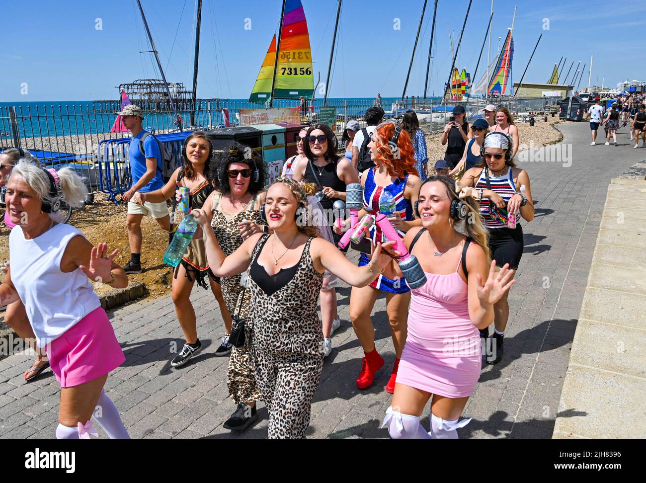 Stille diskotheken -Fotos und -Bildmaterial in hoher Auflösung – Alamy