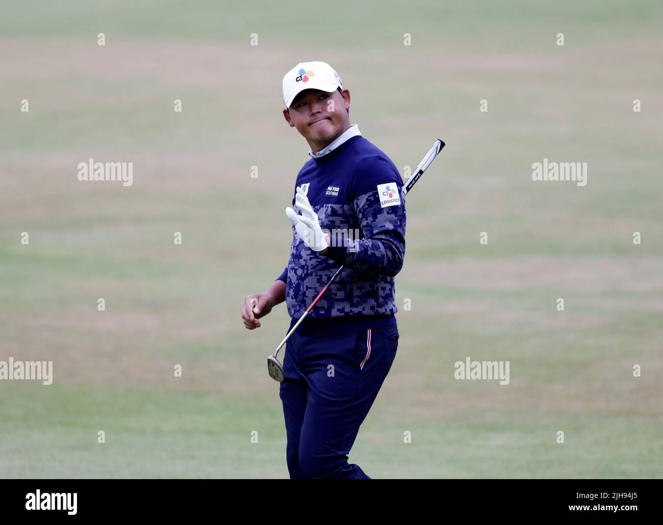 Der südkoreanische Si Woo Kim würdigt die Menge am 18.. Tag der Open am ...