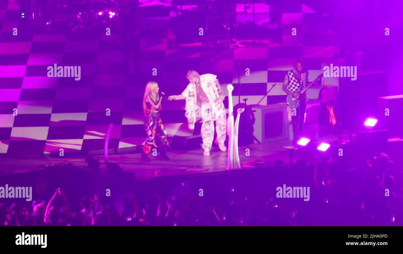 Avril lavigne und maschinengewehr kelly -Fotos und -Bildmaterial in ...