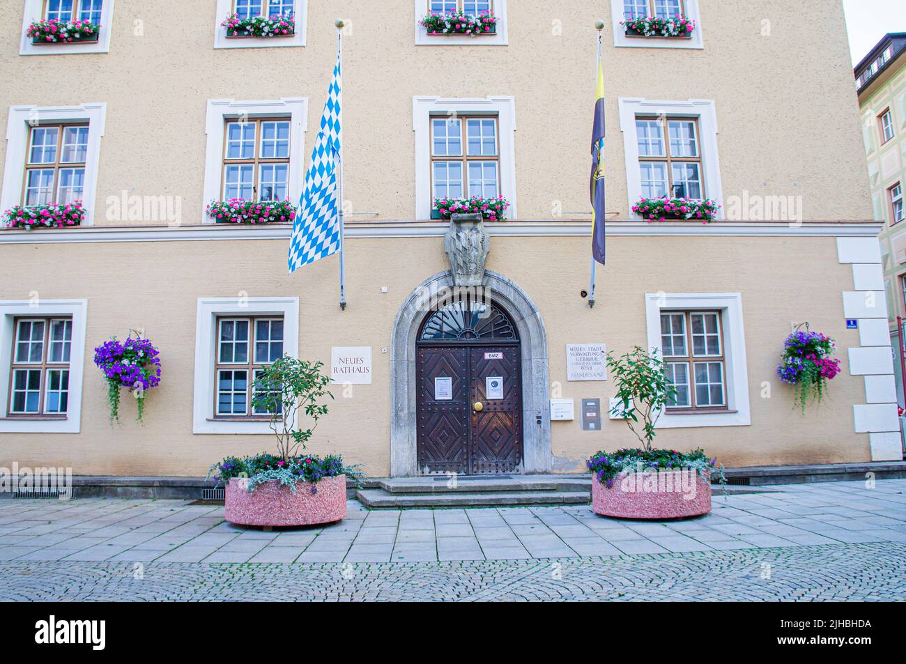 Das Neue Rathaus am Rathausplatz in der Kurstadt Bad Reichenhall, Kreis ...