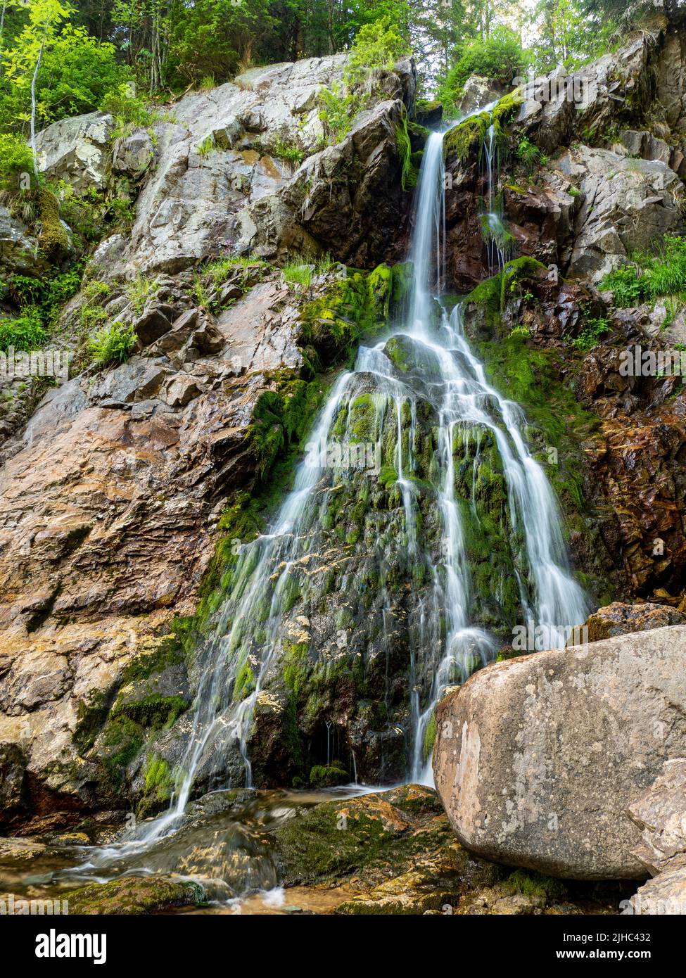 Karpaten wasserfall -Fotos und -Bildmaterial in hoher Auflösung – Alamy