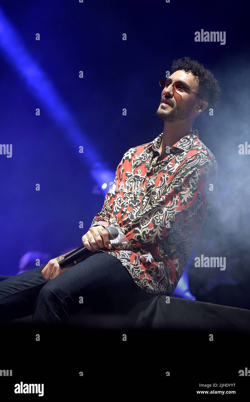 Der italienische Rapper und Singer-Songwriter Carl Brave (Carlo Luigi ...