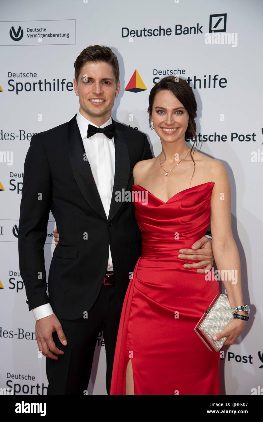Wiesbaden, Deutschland. 16.. Juli 2022. dr. Julia CZECHNER und Jeremias HEINRICH Red Carpet, Red ...