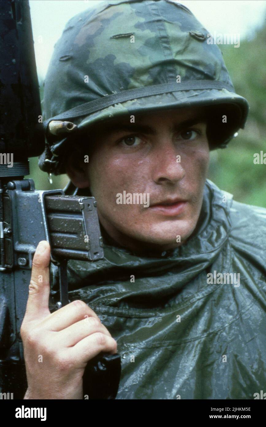 Platoon movie and charlie sheen -Fotos und -Bildmaterial in hoher ...