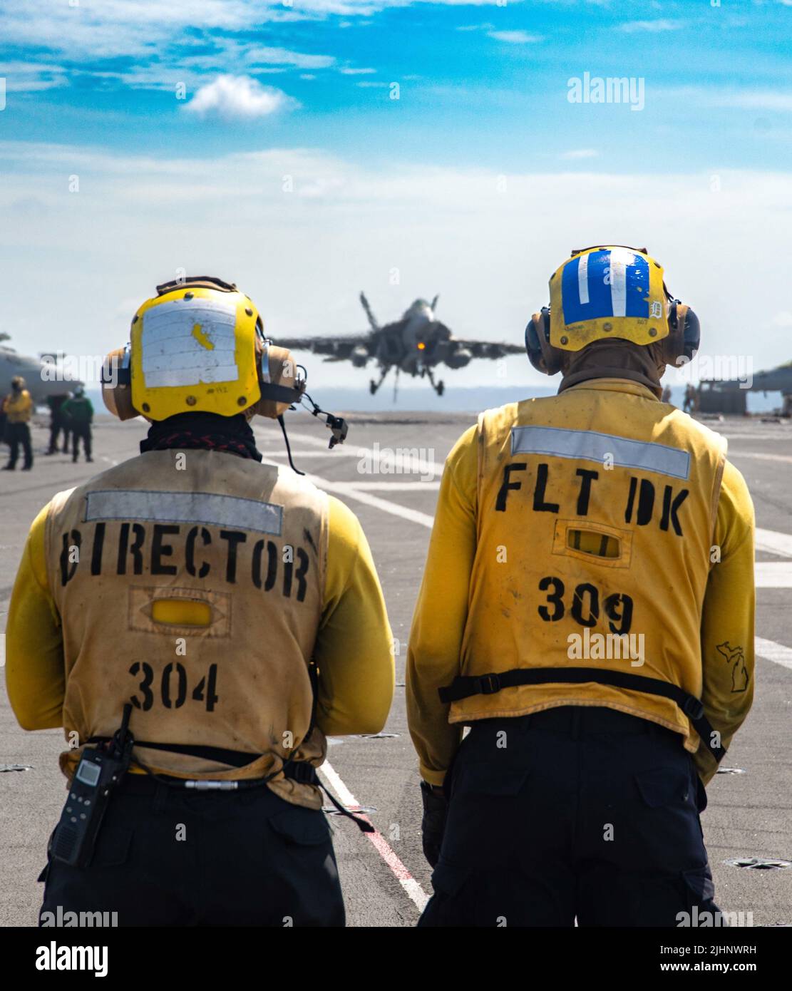 220718-N-DW158-1109 SOUTH CHINA SEA (18. Juli 2022) Aviation Boatswain ...