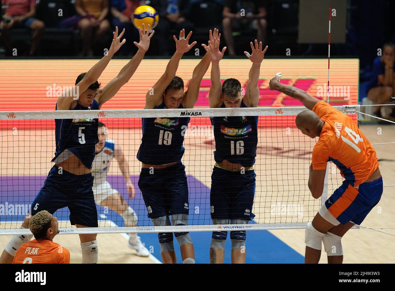 Unipol Arena, Bologna, Italien, 20. Juli 2022, Block von Roberto Russo ...