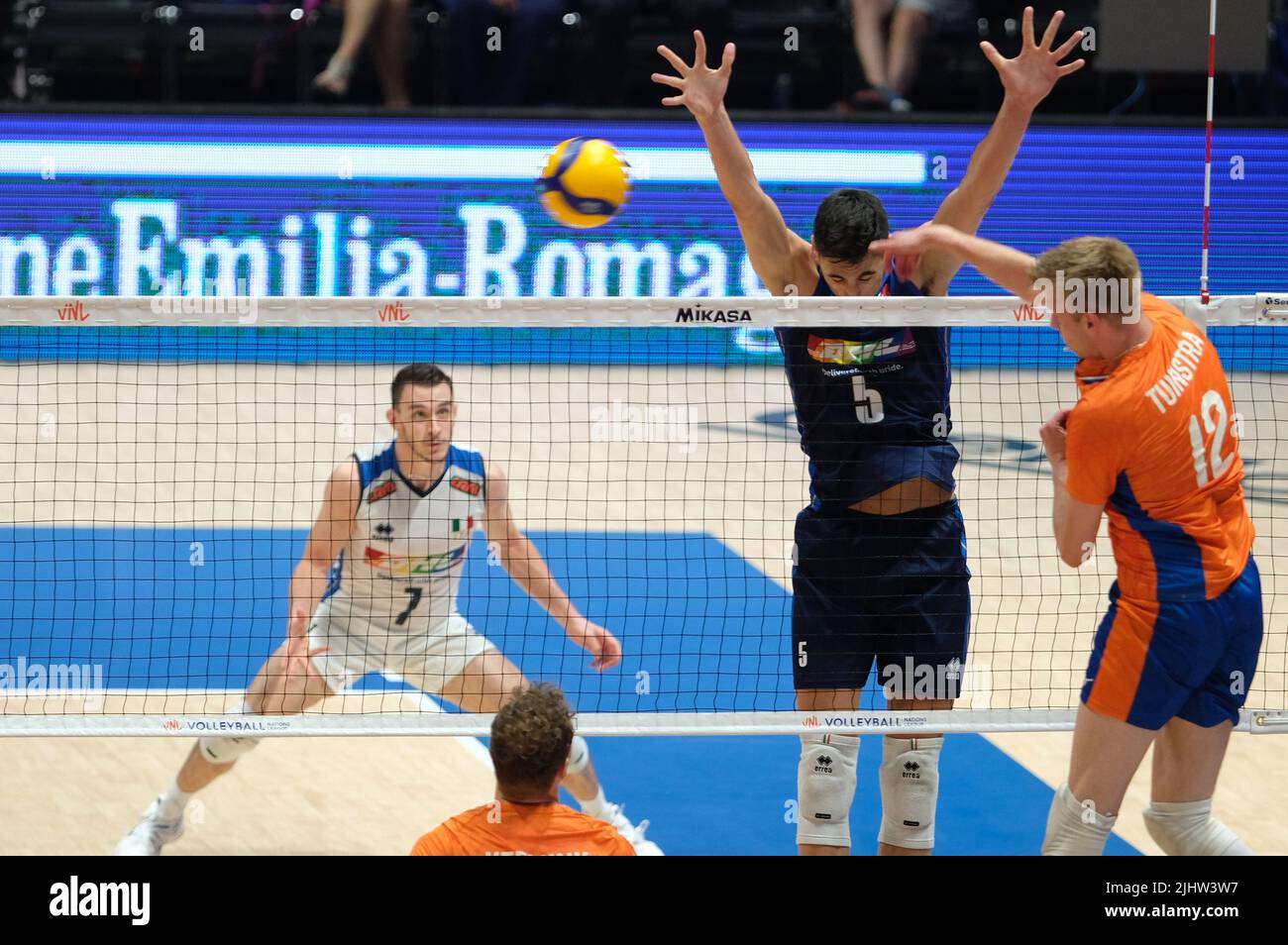 Alessandro michieletto block -Fotos und -Bildmaterial in hoher Auflösung – Alamy