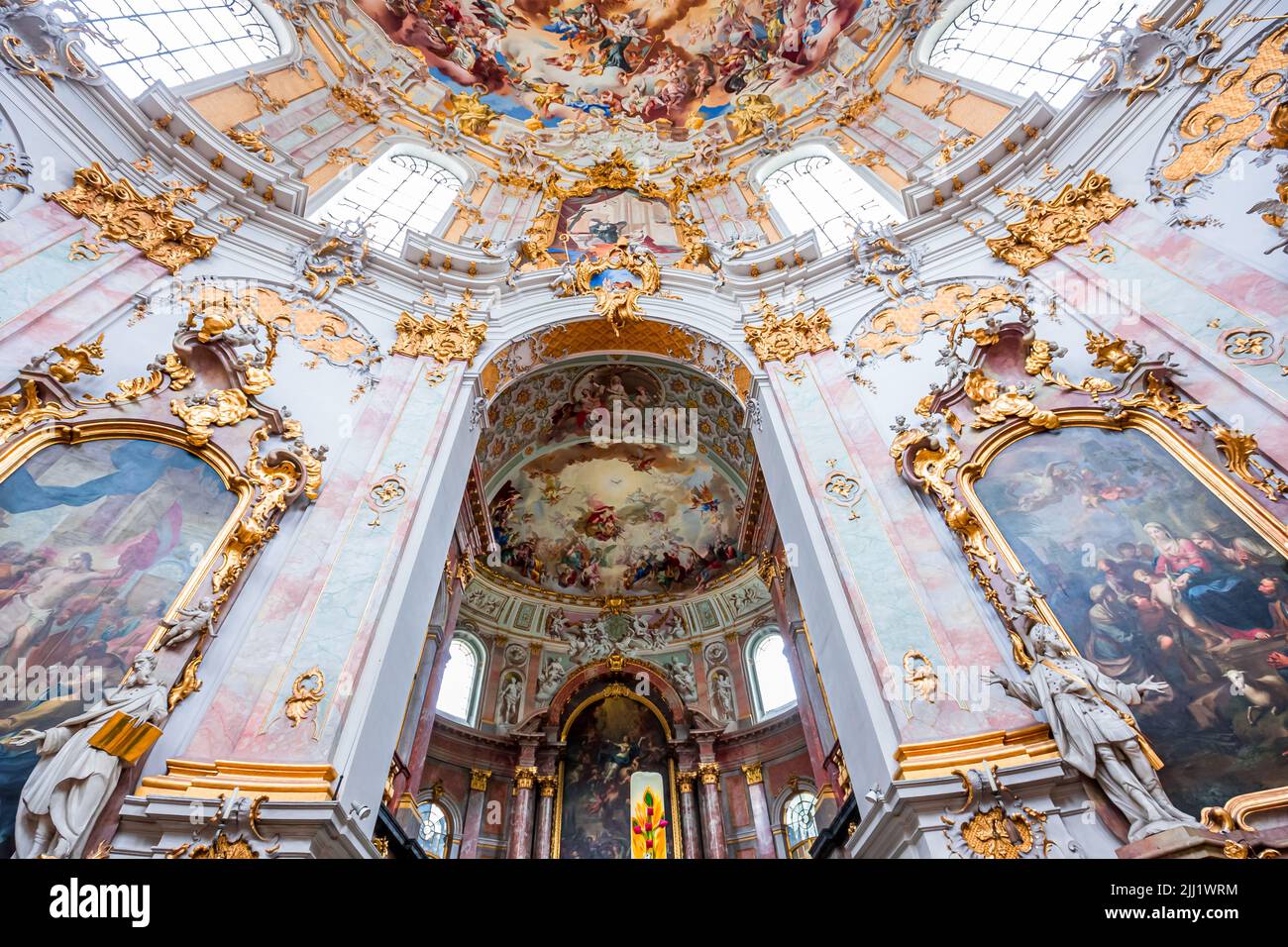 ETTAL, BAYERN, DEUTSCHLAND, 31. MAI 2022 : Rokoko- und Barockdekore im ...