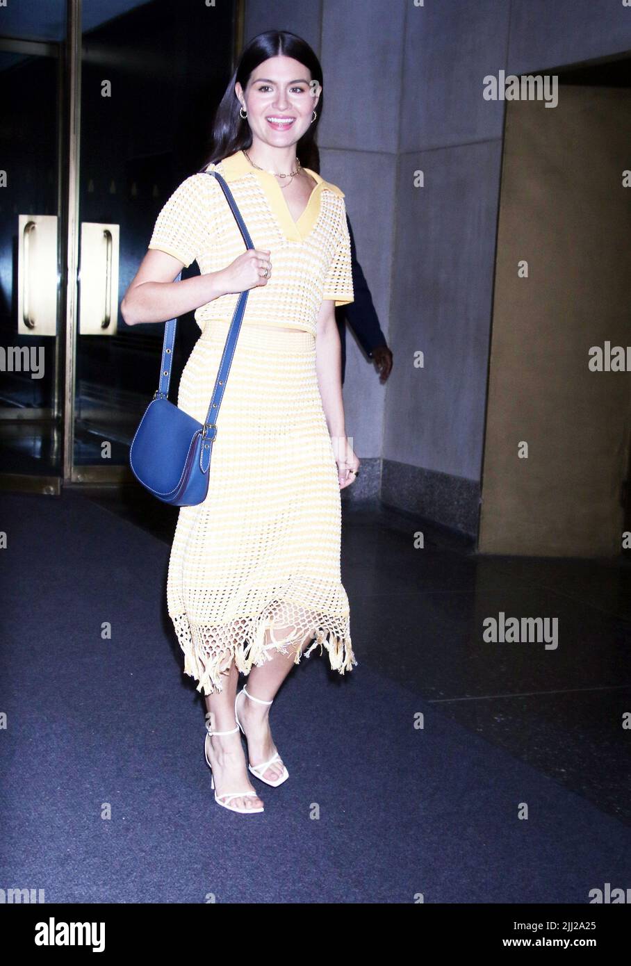 Phillipa Soo auf Today Show, um über Broadway`s `Into the Woods zu ...