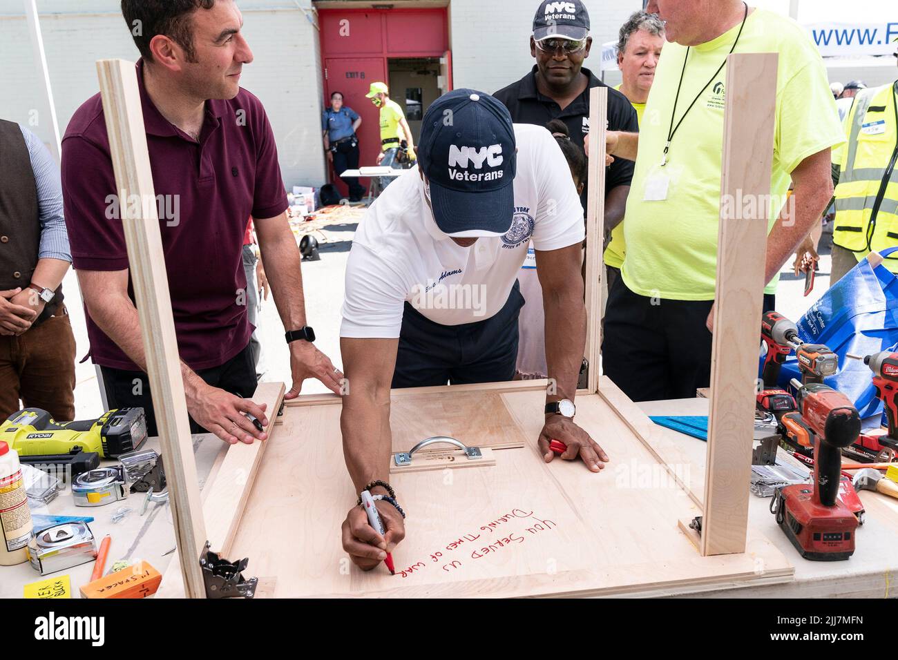 New York, Usa. 23.. Juli 2022. Bürgermeister Eric Adams unterzeichnete ...