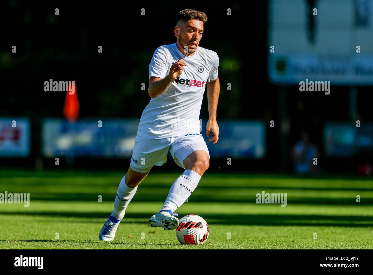 HORST, NIEDERLANDE - 24. JULI: Nikolaos Athanasiou vom Atromitos FC während des Vorsaison ...