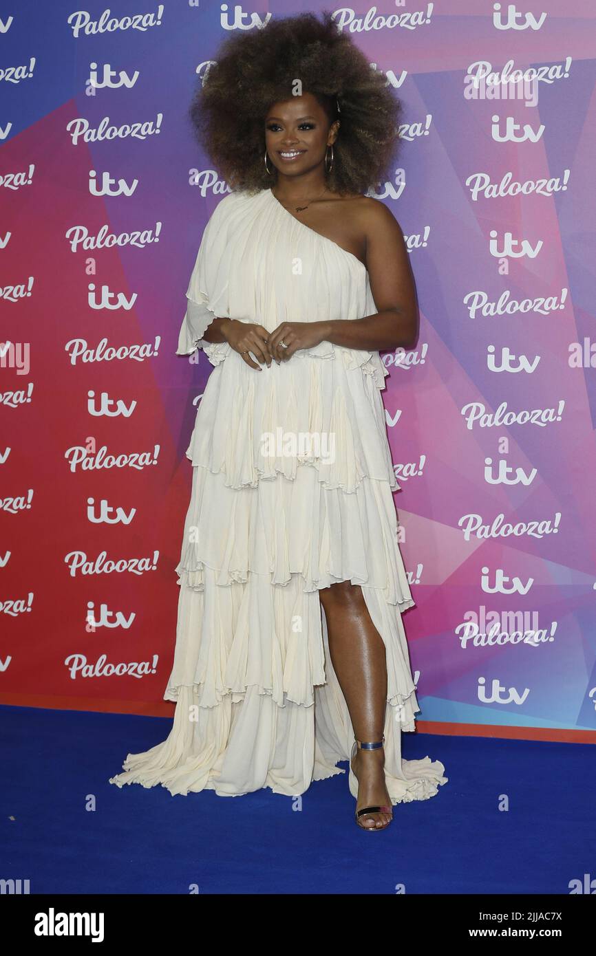 ITV Palooza! In der Royal Festival Hall - Ankunft mit: Fleur East wo ...