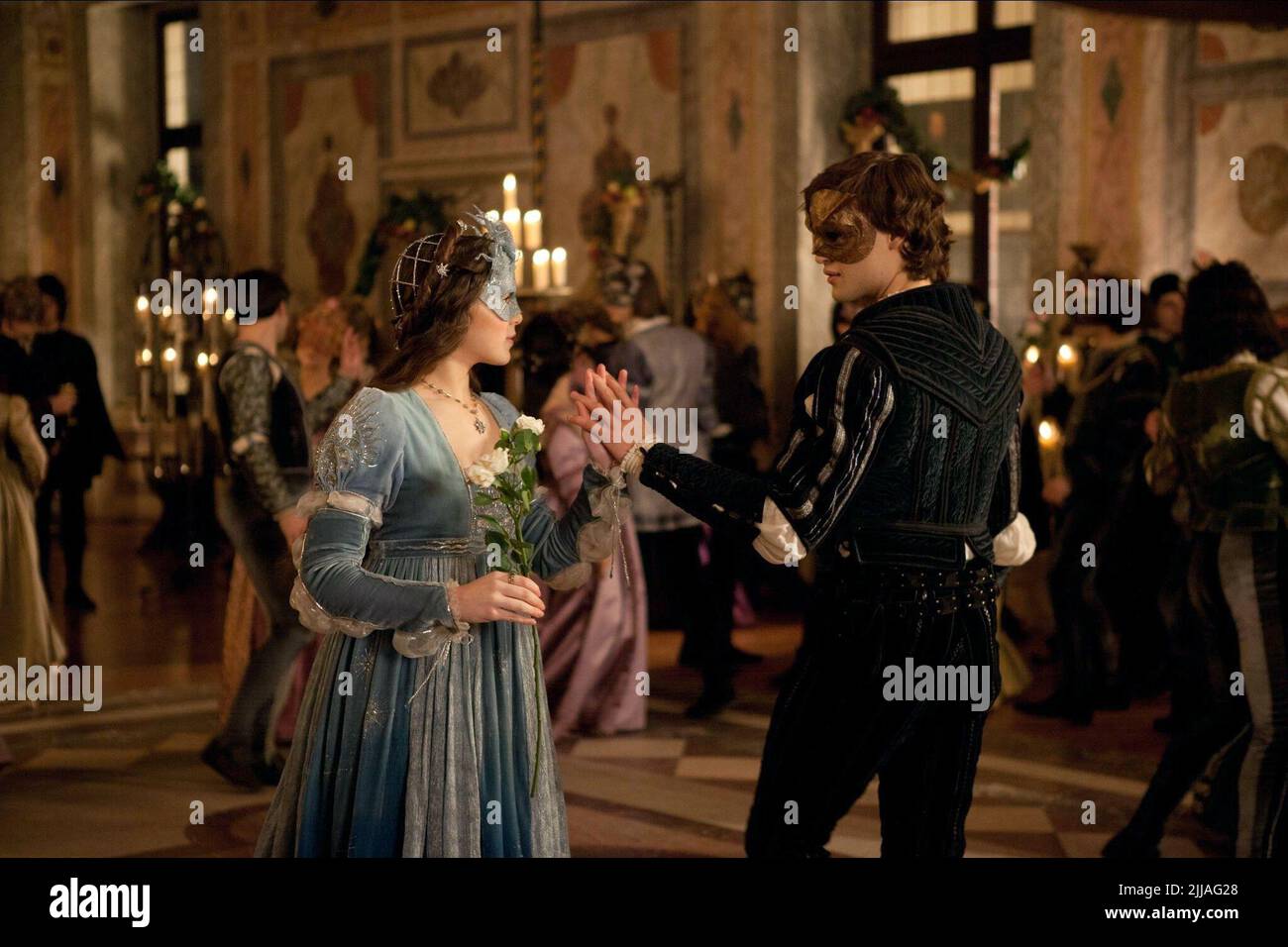 Maskenball romeo and juliet -Fotos und -Bildmaterial in hoher Auflösung – Alamy
