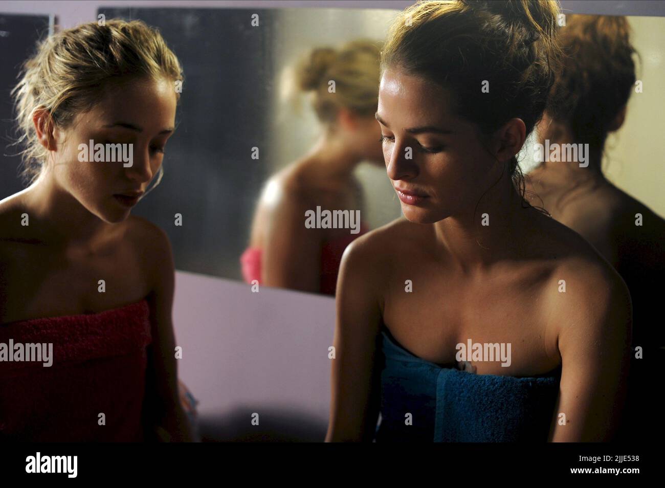 Lilly fleur pointeaux ma premiere fois -Fotos und -Bildmaterial in ...