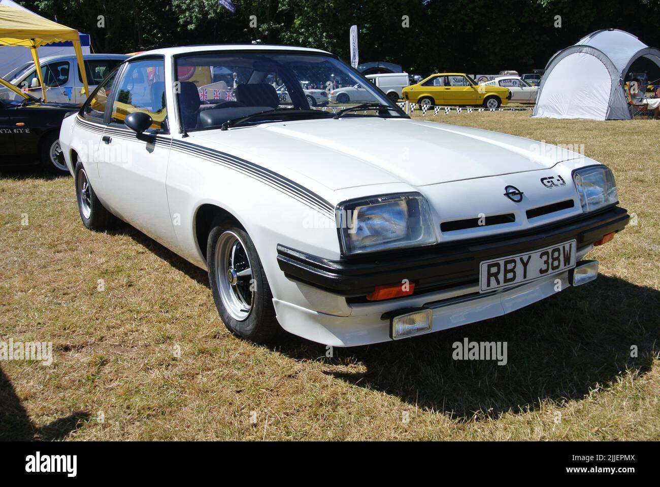 Opel manta gt j -Fotos und -Bildmaterial in hoher Auflösung – Alamy
