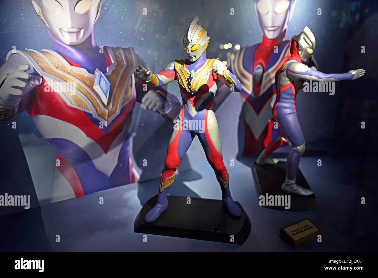 SHANGHAI, CHINA - 24. JULI 2022 - Ultraman-Modelle der vergangenen ...