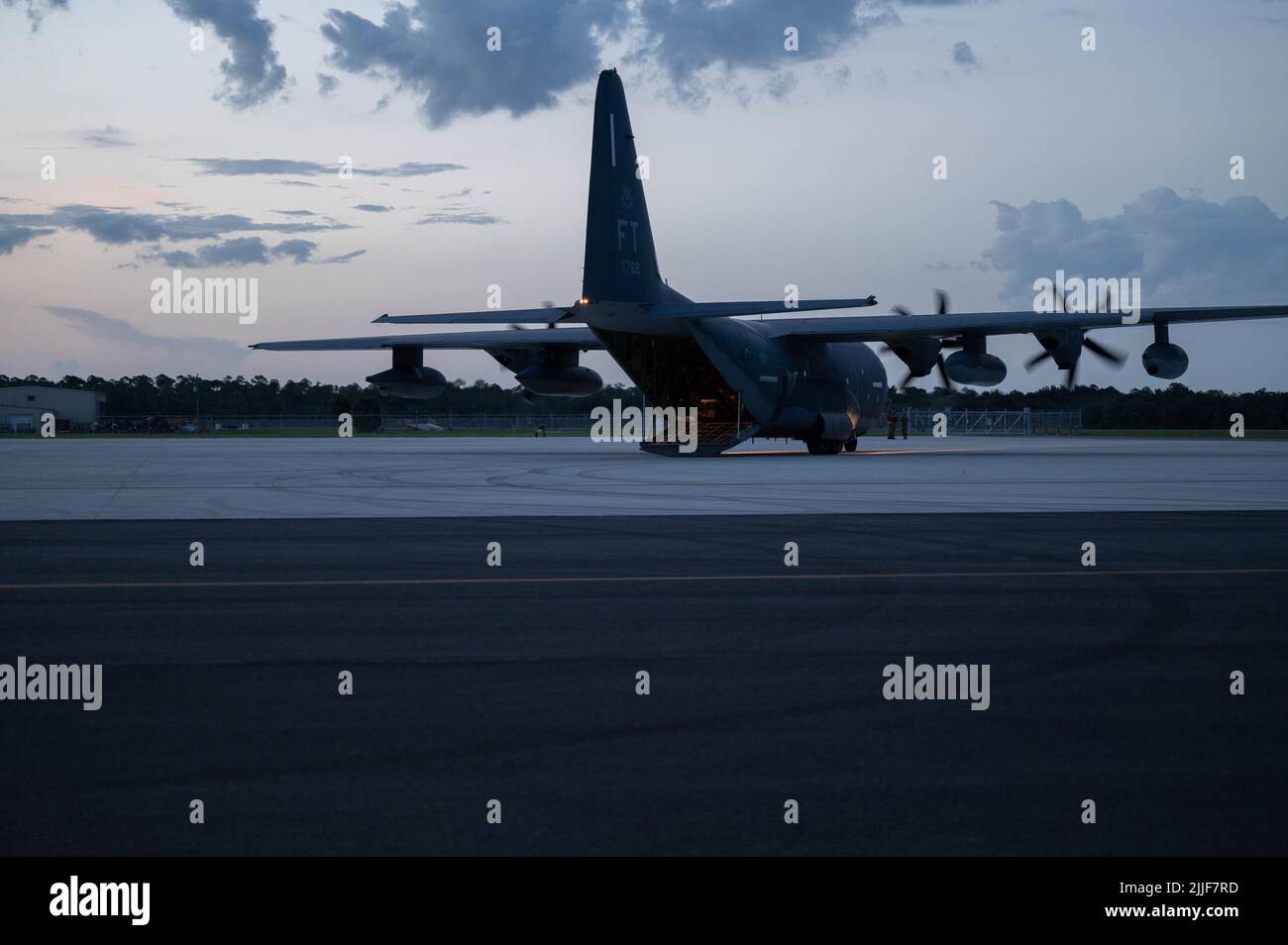 US Air Force HC-130J Combat King II vom 71. Rescue Squadron, der Moody ...
