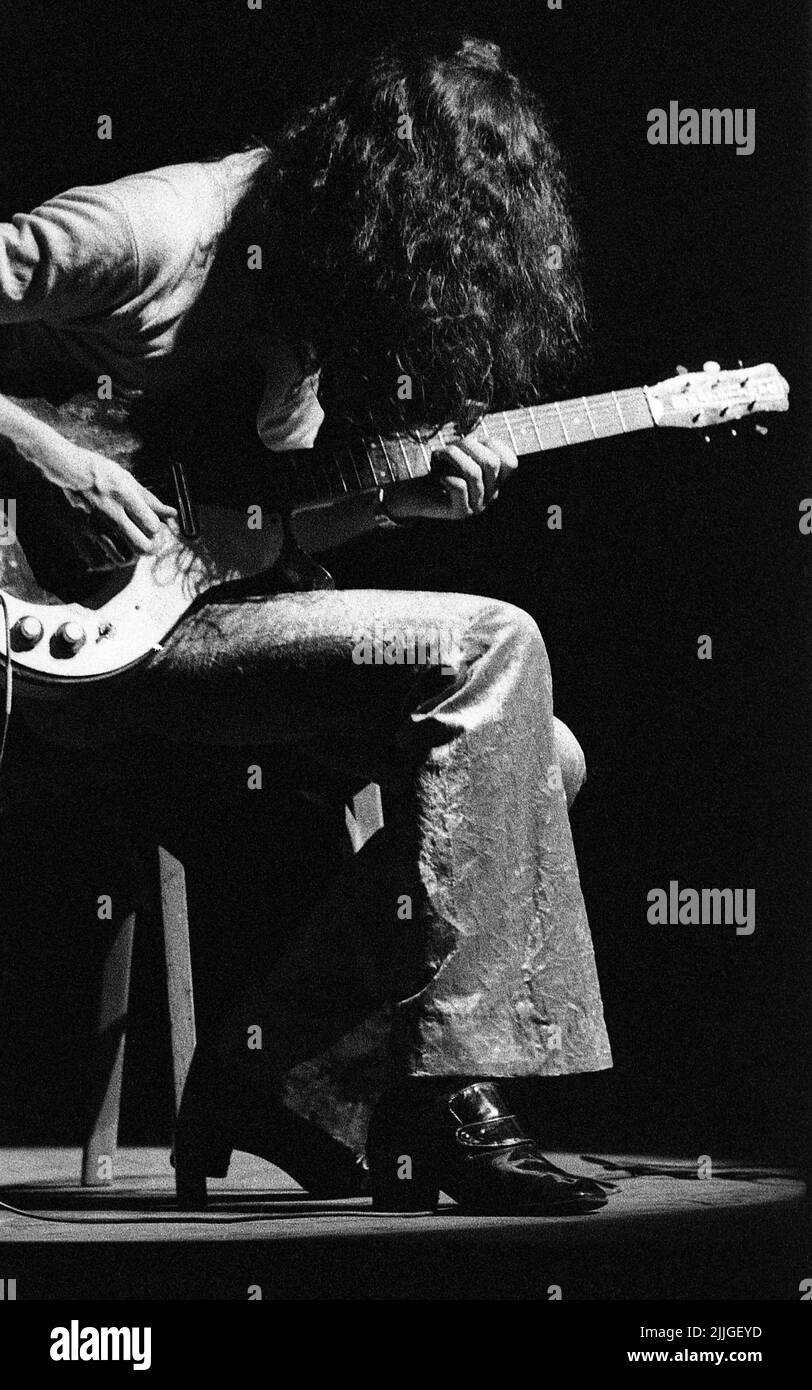 Jimmy page led zeppelin -Fotos und -Bildmaterial in hoher Auflösung – Alamy