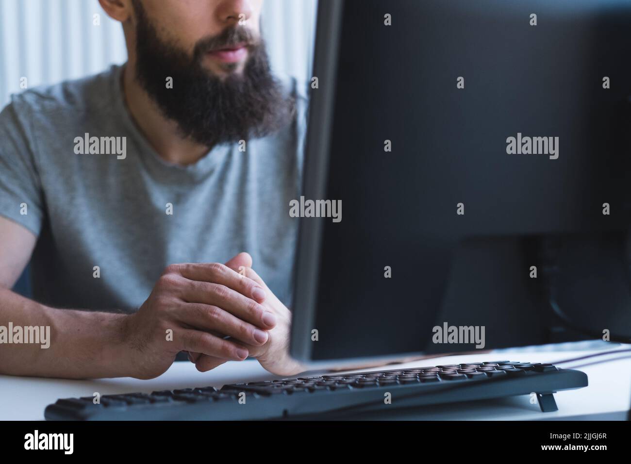 Code programmer -Fotos und -Bildmaterial in hoher Auflösung – Alamy