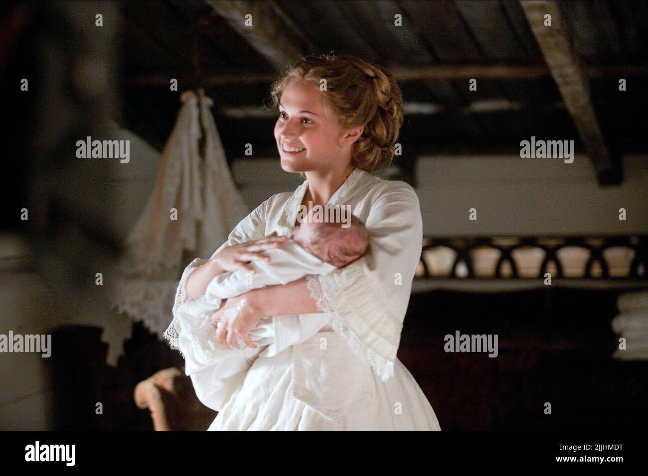 Anna umarmt -Fotos und -Bildmaterial in hoher Auflösung – Alamy