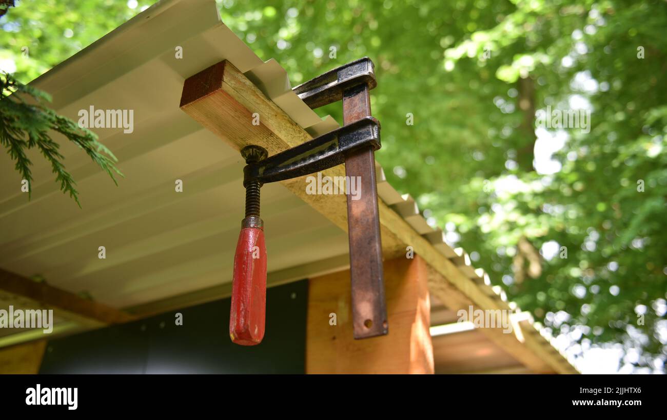 Einen schuppen bauen -Fotos und -Bildmaterial in hoher Auflösung – Alamy