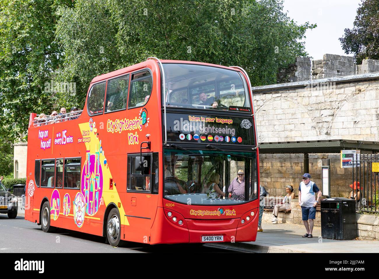 York sightseeing bus -Fotos und -Bildmaterial in hoher Auflösung – Alamy