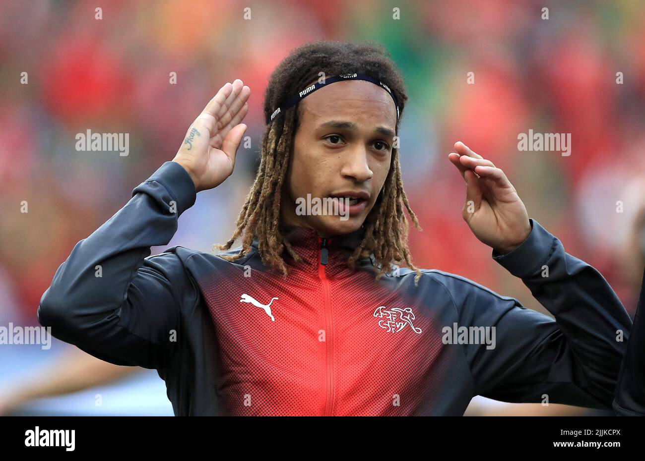 Kevin mbabu von fulham -Fotos und -Bildmaterial in hoher Auflösung – Alamy