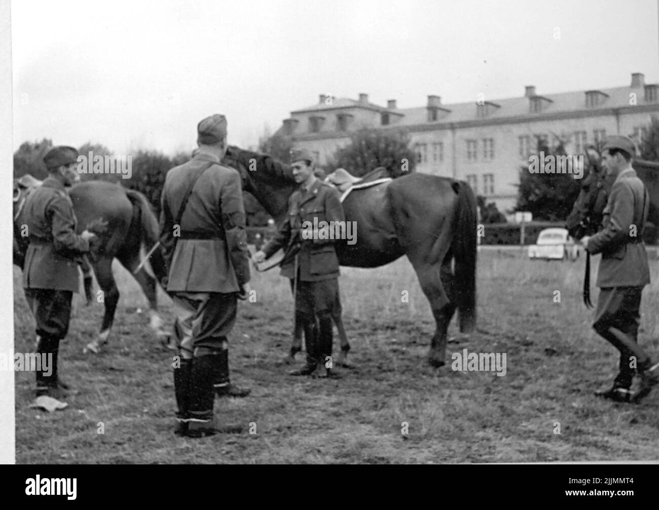 Reitkurs 12/10 1954-13/5 1955 Strömsholm.Sergeant Ewert Olausson mit ...