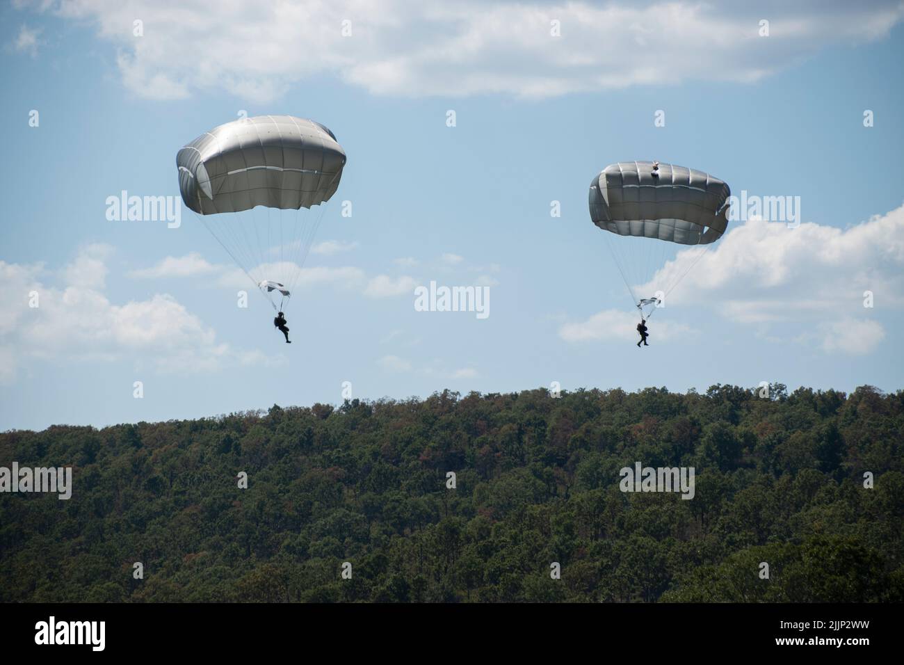 Soldaten des Bataillons 2., des Infanterie-Regiments 134., des ...