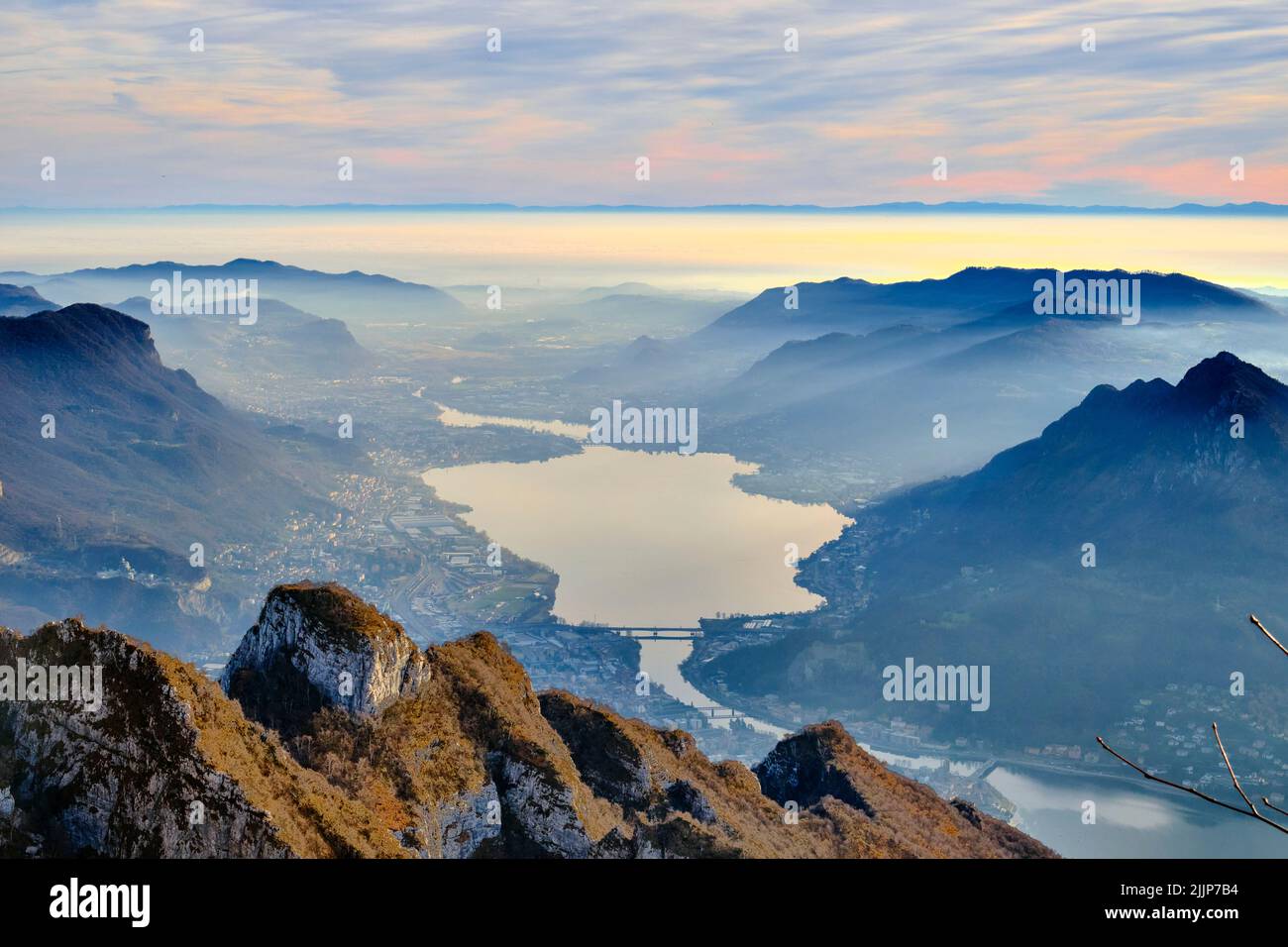 Lecco panorama -Fotos und -Bildmaterial in hoher Auflösung – Alamy