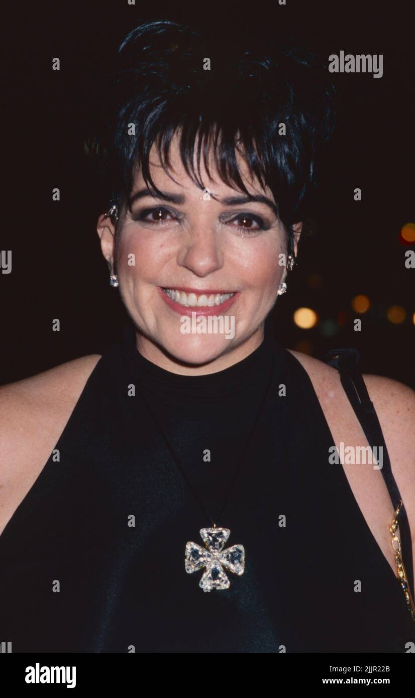 Liza Minnelli nimmt am 2. Oktober 2001 an der Eröffnung des Cabaret von Susan Lucci im Feinstein ...