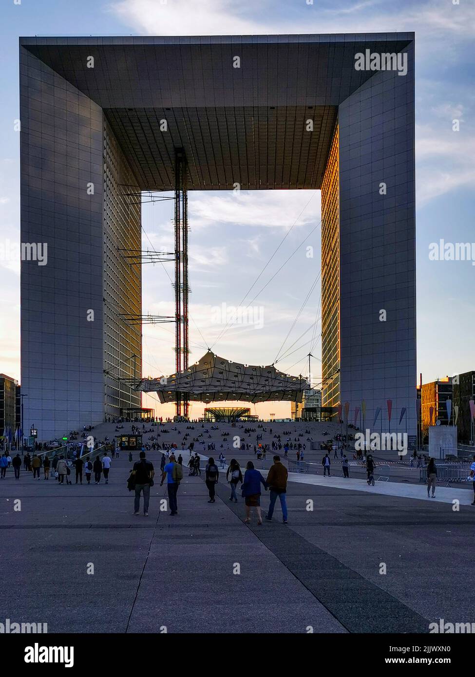 Frankreich, Paris, La Defense ist ein großes Geschäftsviertel, das sich ...