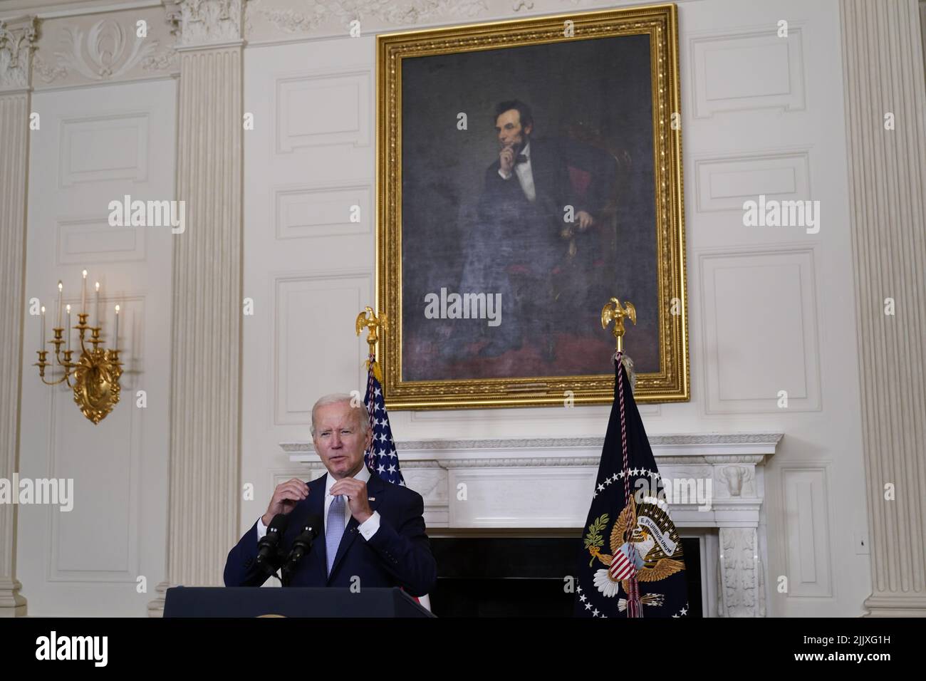 Der Präsident der Vereinigten Staaten, Joe Biden, hält am Donnerstag ...
