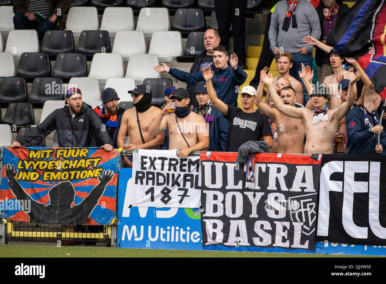 Die Fans des FC Basel während der UEFA Europa Conference League, dem ...