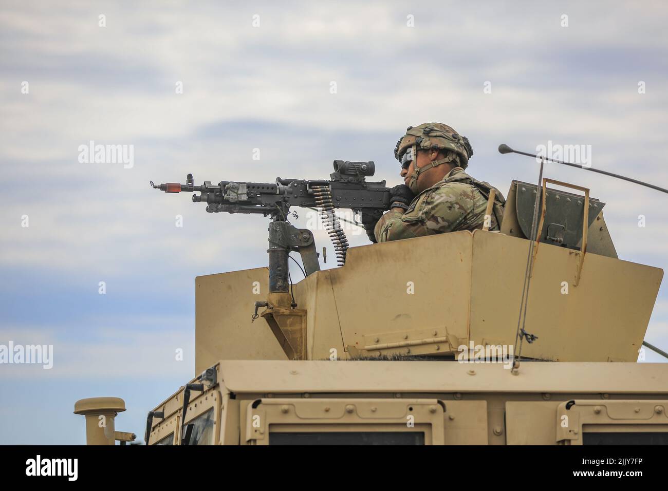 Ein Soldat der Arizona Army National Guard, der Delta Company, 1 ...
