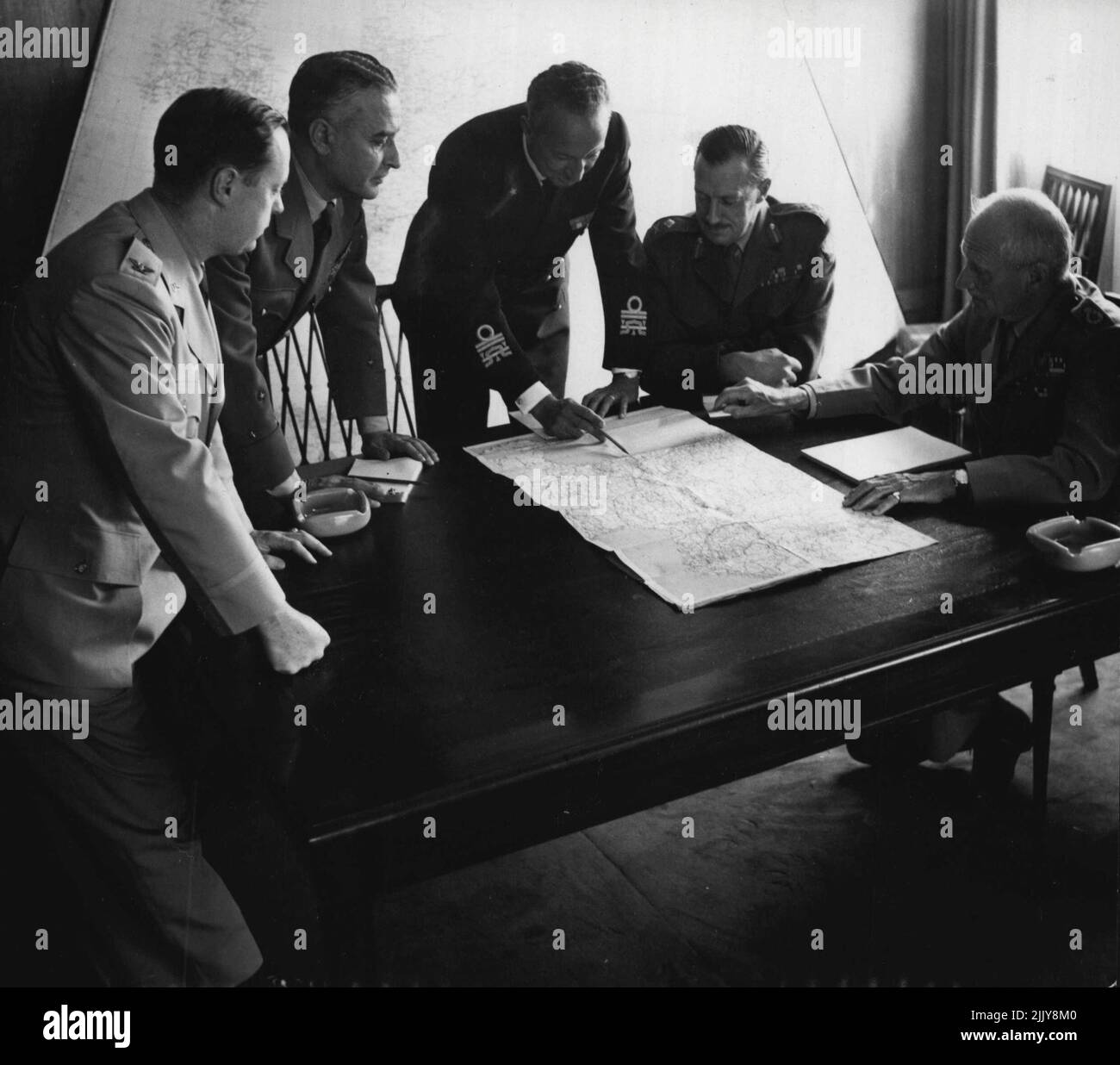 Feld marshall bernard gesetz montgomery -Fotos und -Bildmaterial in ...