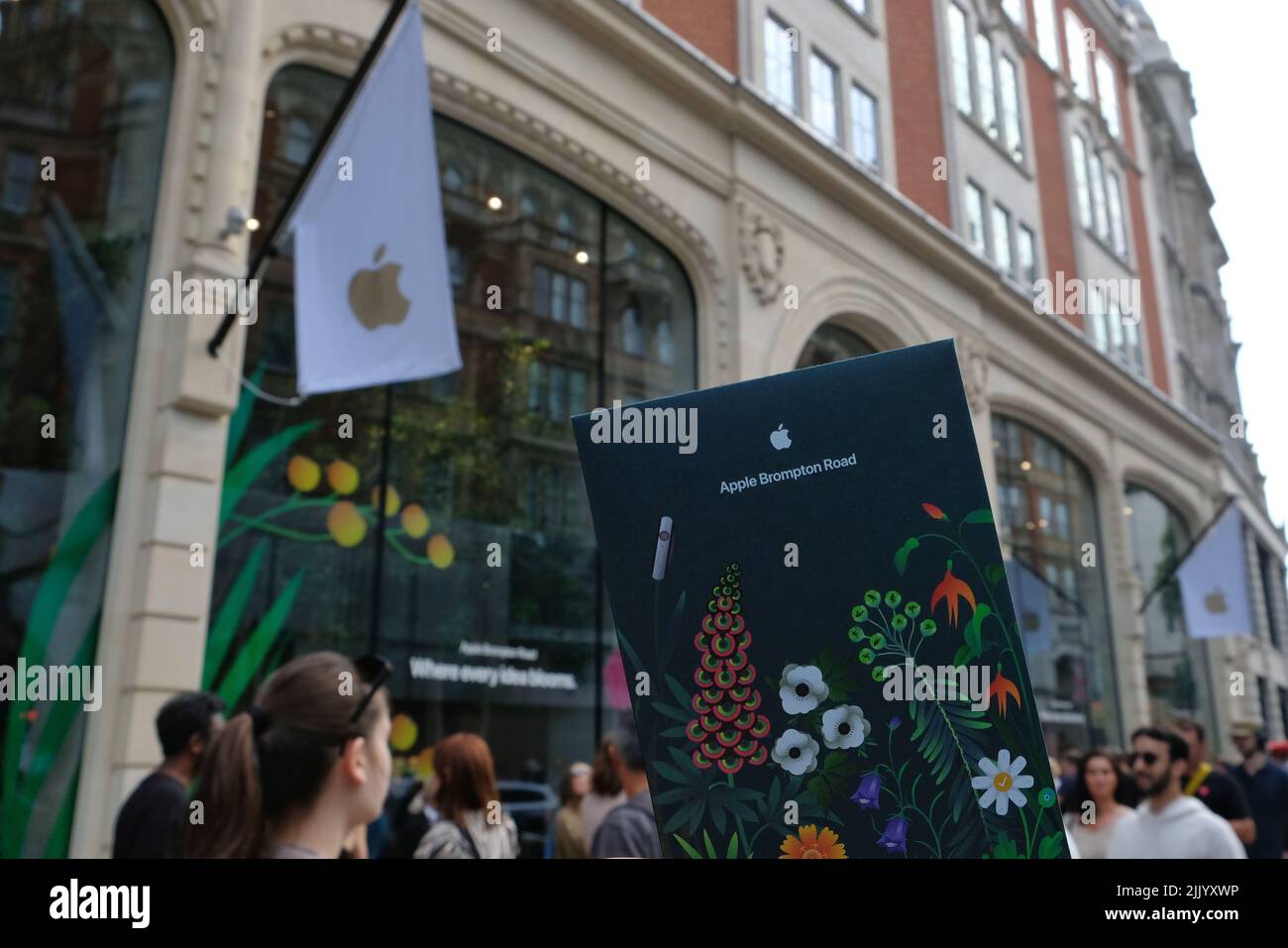 Apple store brompton road -Fotos und -Bildmaterial in hoher Auflösung ...