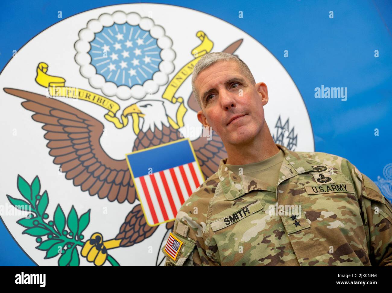 Garuda shield -Fotos und -Bildmaterial in hoher Auflösung – Alamy