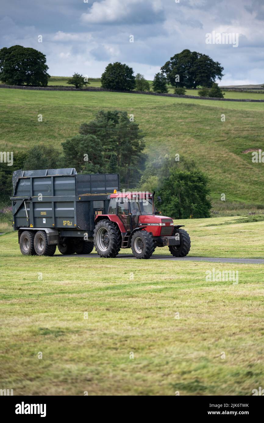 Traktor ernten -Fotos und -Bildmaterial in hoher Auflösung – Alamy