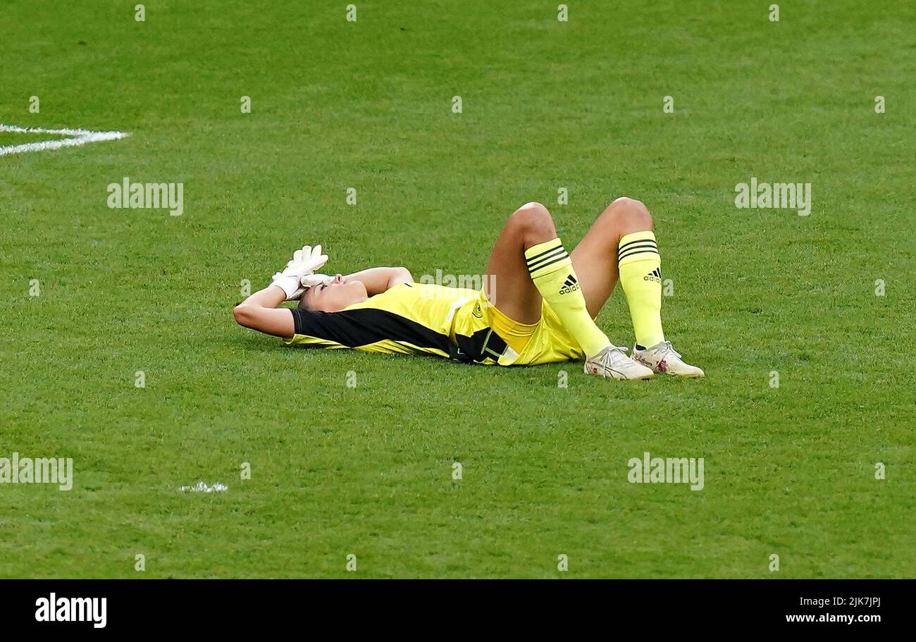 Die deutsche Torhüterin Merle Frohms sieht nach der Niederlage beim ...