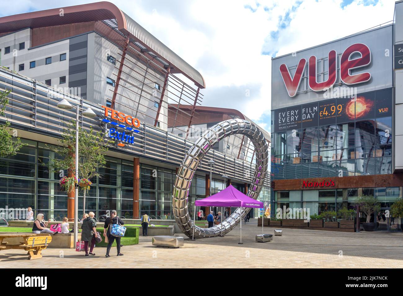 Vue cinemas logo -Fotos und -Bildmaterial in hoher Auflösung – Alamy