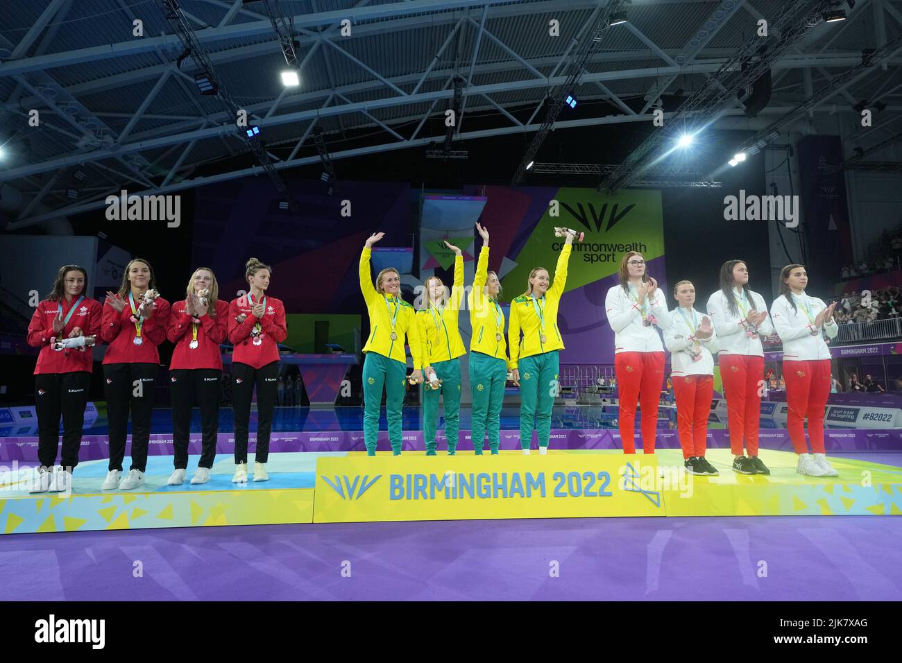 Die Engländer Freya Colbert, Tamryn van Selm, Abbie Wood und Freya ...